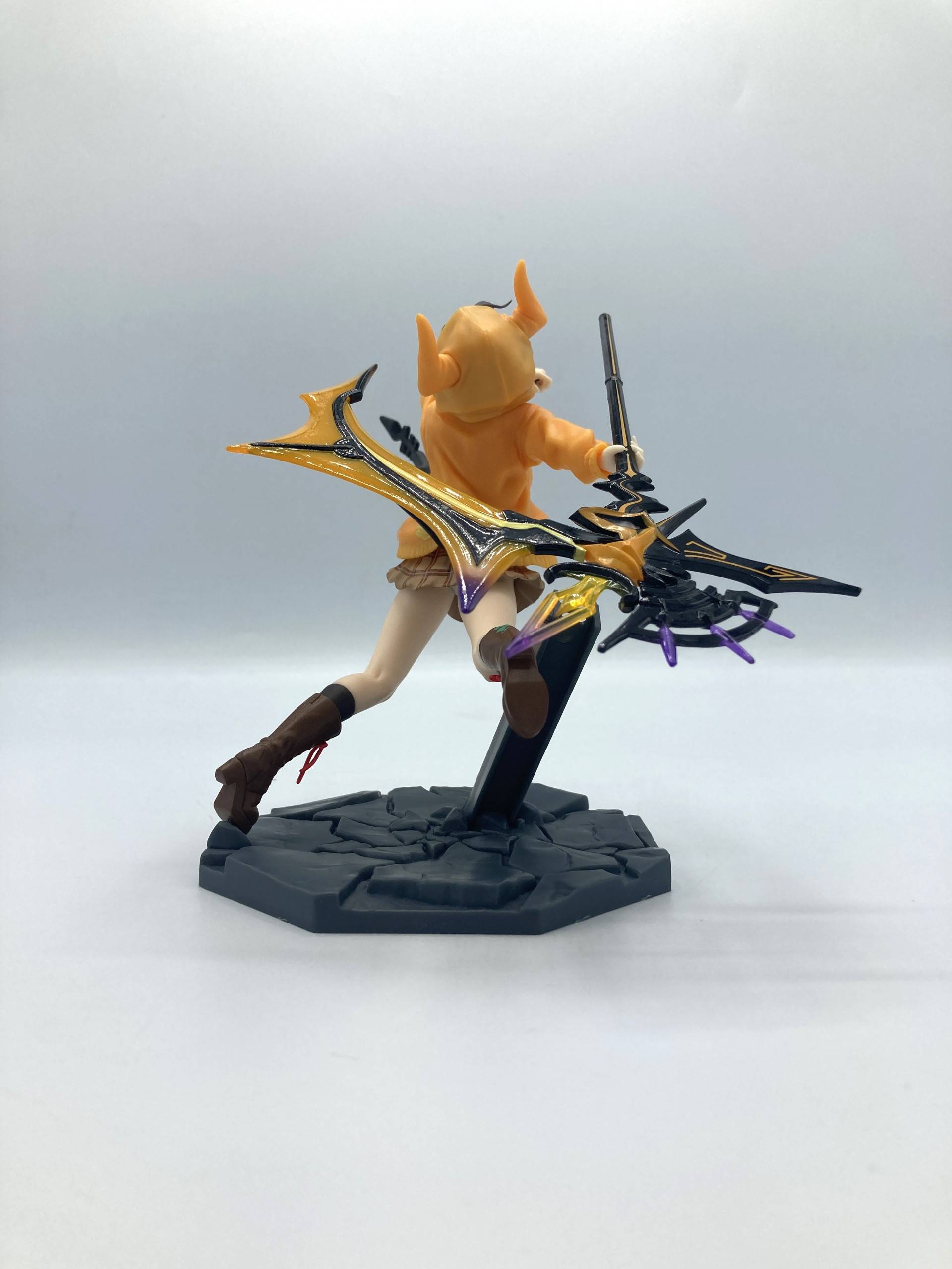 【レビュー】ヘブンバーンズレッドLuminasta“朝倉可憐-紅蓮月華のKillrazor” | ゲーム・フィギュア・トレカ・古着の買取ならお宝創庫